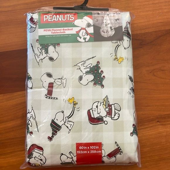 Peanuts | Dining | New Christmas Snoopy Tablecloth 6 X 02 | Poshmark